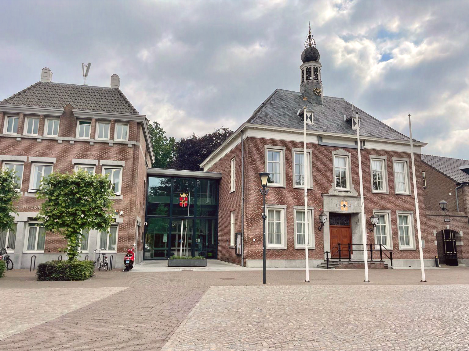 Register yourself with the municipality - People Work Service